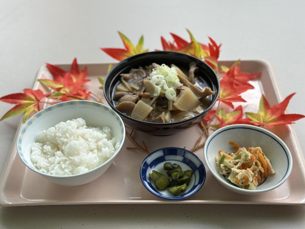 錦秋のオニコウベ お食事のご案内です(^ ^)/ – オニコウベスキー場〜グリーンシーズン〜